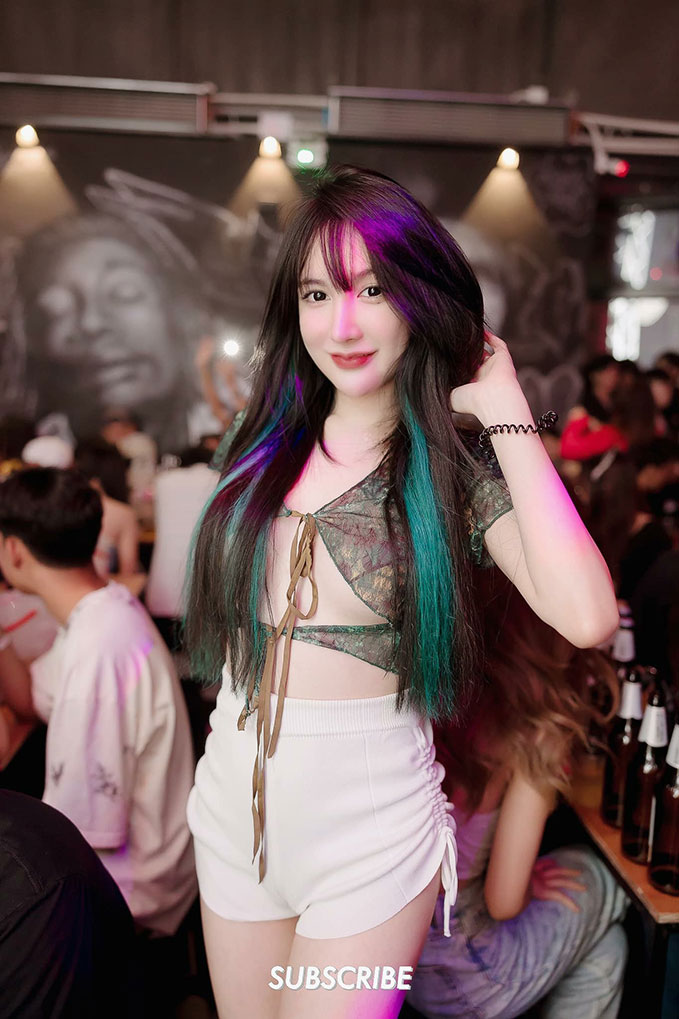 ส่องวาร์ป น้อง iyarin สาวหมวย เซ็กซี่ สวยแซ่บ สายแคสเกม งานดีไม่มีพัก