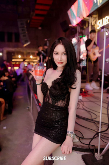 ส่องวาร์ป น้อง iyarin สาวหมวย เซ็กซี่ สวยแซ่บ สายแคสเกม งานดีไม่มีพัก