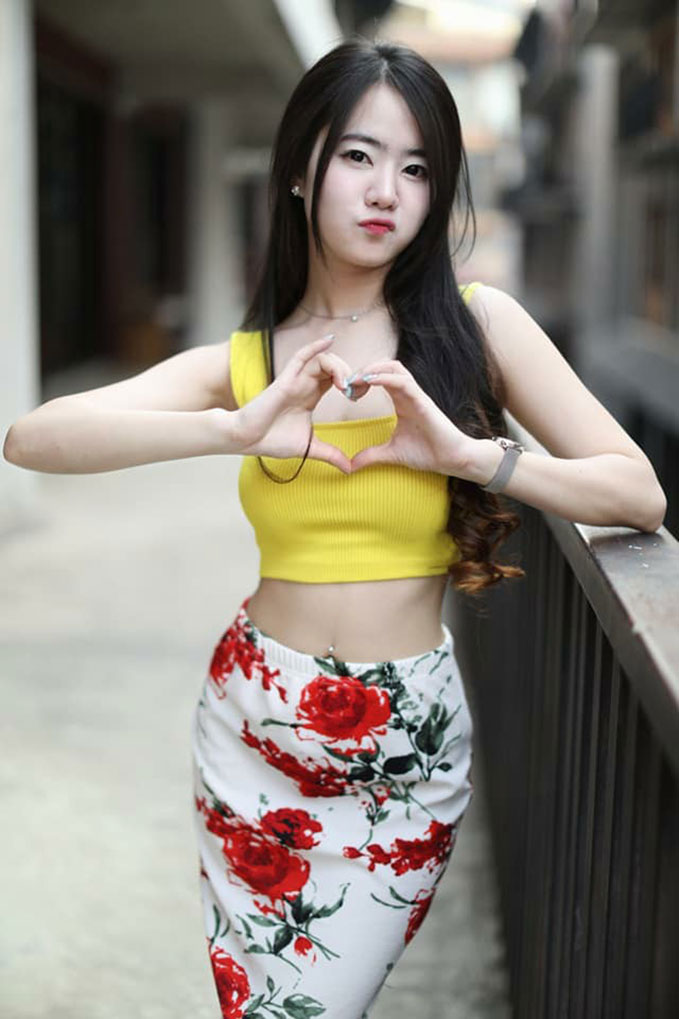 ส่องวาร์ป น้องน้ำผึ้ง นิชาภา จงมิ่งสถาพร นางแบบ สาวแซ่บ งานดี CupE