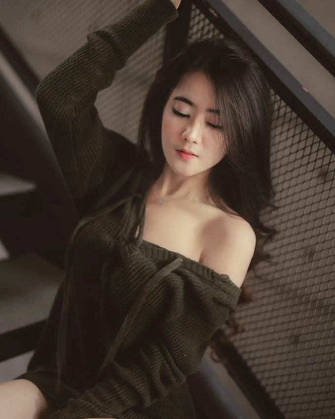 ส่องวาร์ป น้องน้ำผึ้ง นิชาภา จงมิ่งสถาพร นางแบบ สาวแซ่บ งานดี CupE