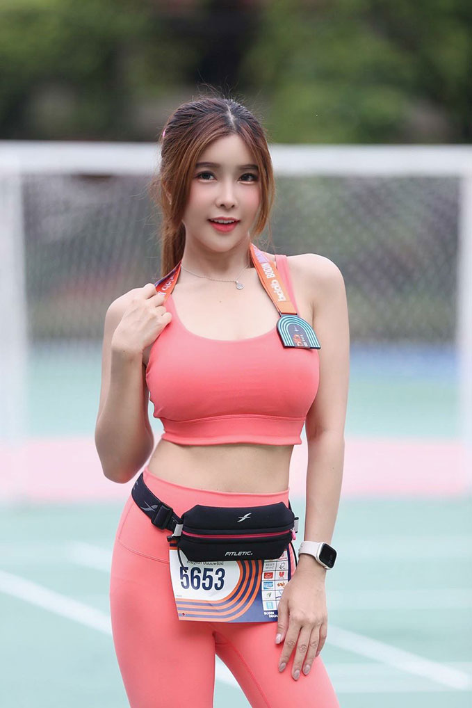 ส่องวาร์ป น้องพลอยลี่ สาวสวย นางฟ้านักวิ่ง เสน่ห์แรง ขวัญใจเหล่าหนุ่มๆ